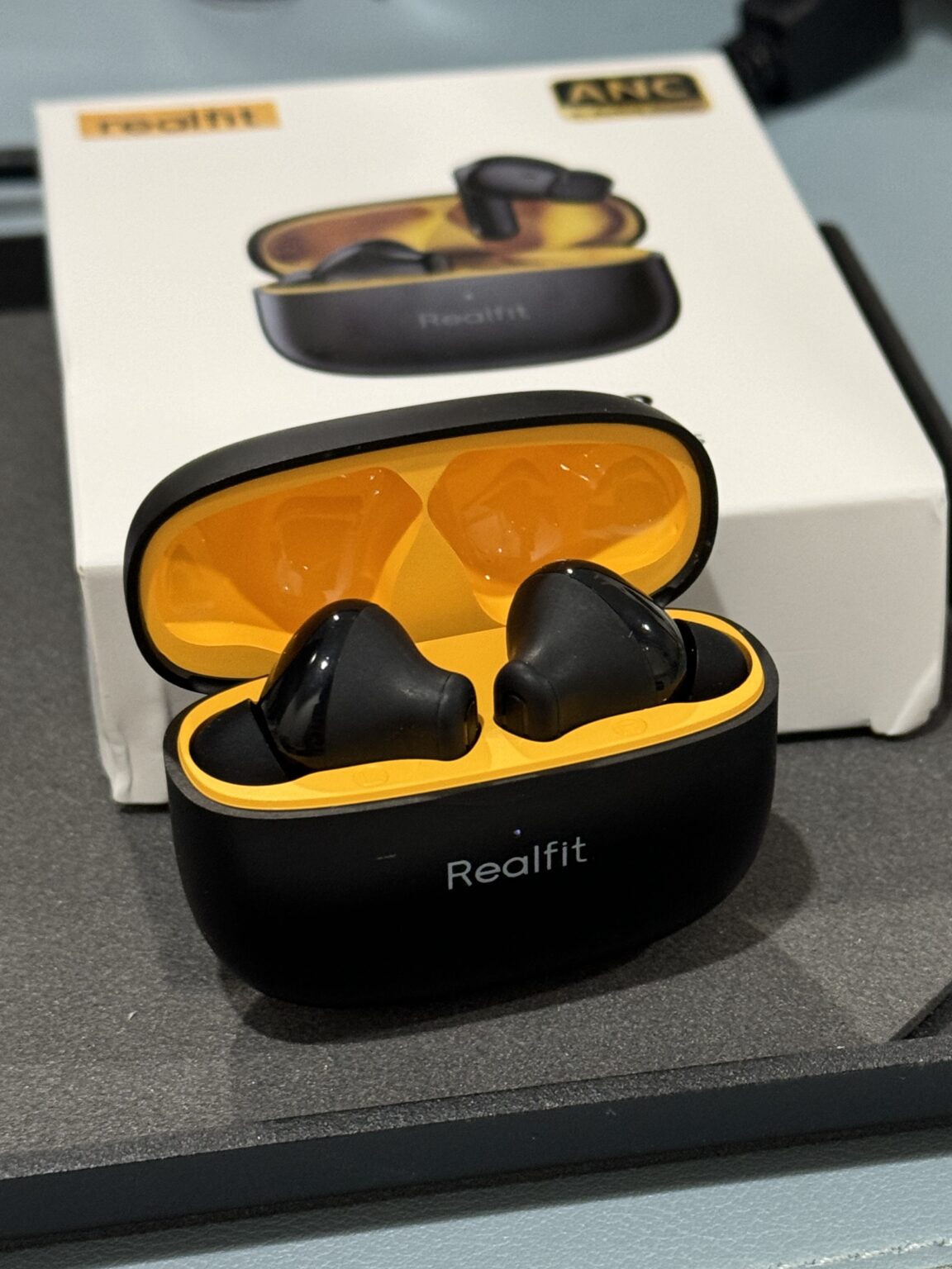 [รีวิว] Realfit F3 กลับมาอีกแล้วกับ หูฟัง TWS ราคาเบาแต่ฟังก์ชั่นจัด ...